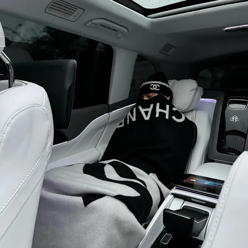 Projects (Young Thug x Guitar x Gunna Type Beat) by Young Fam